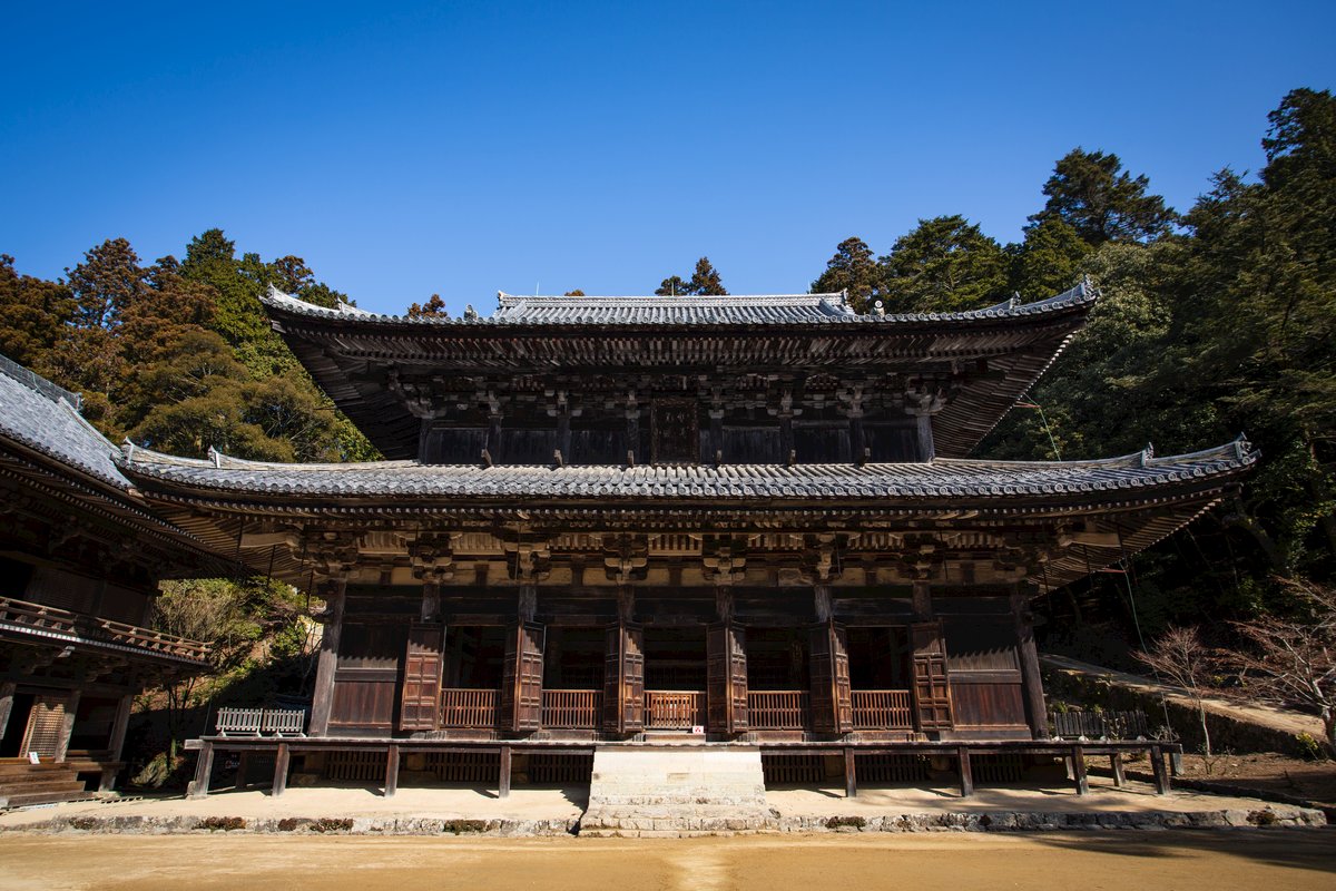 Harima and Himeji: Self-Guided Walking 4 Days Premium | Oku Japan